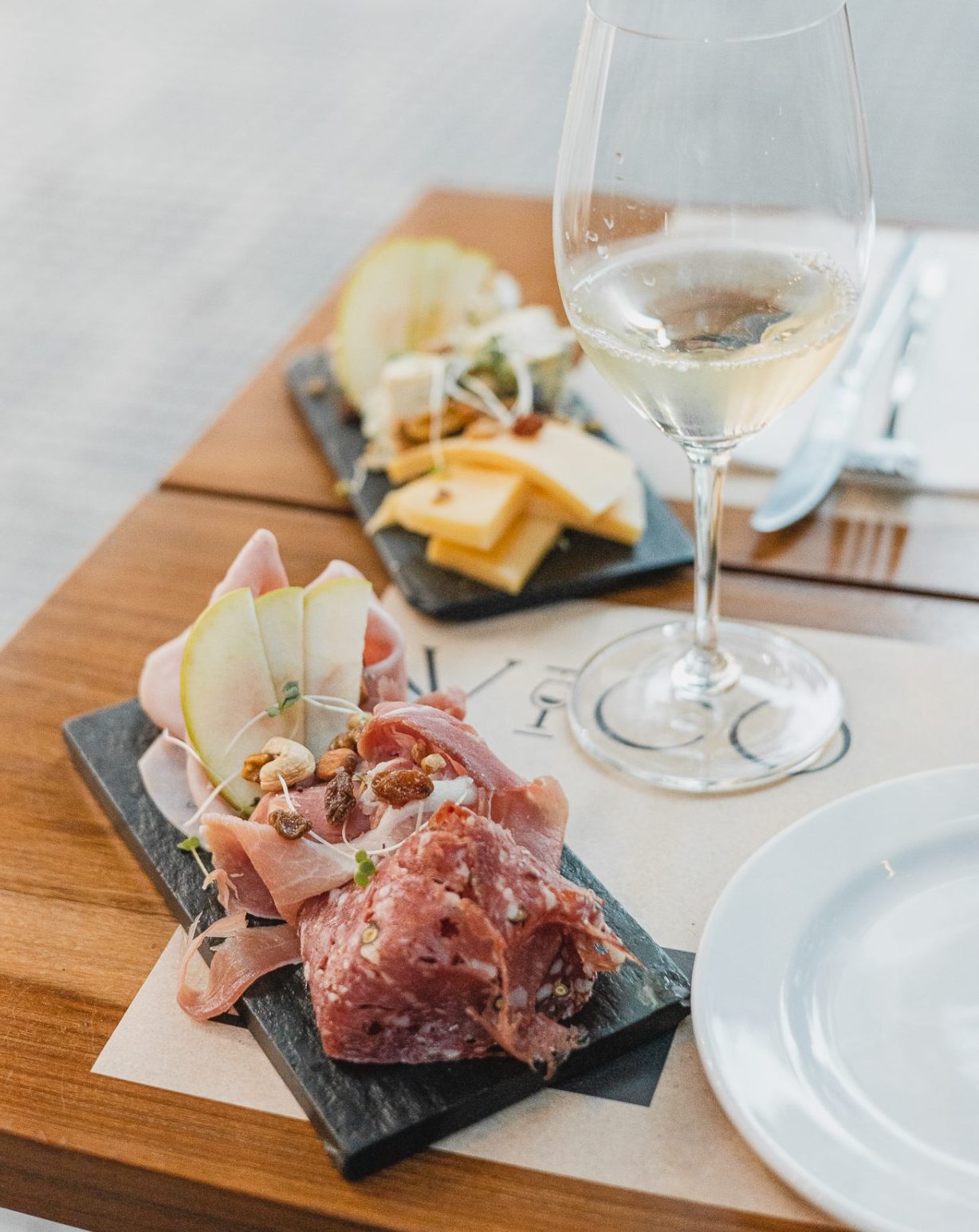 Vico Wine Bar – Una innovadora experiencia en la que el Vino por Copa ...